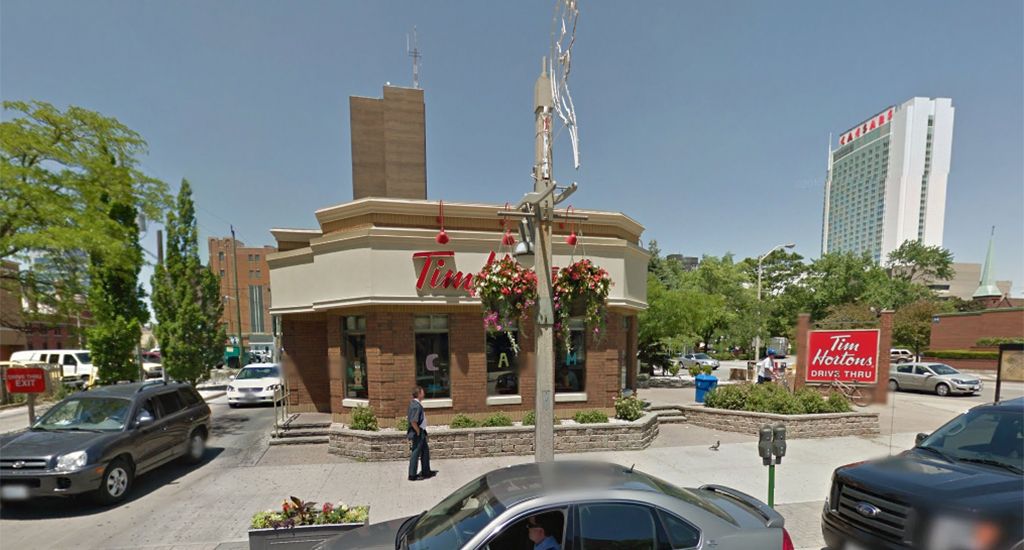 Border officer helps Windsor police catch suspect in downtown Tim ...