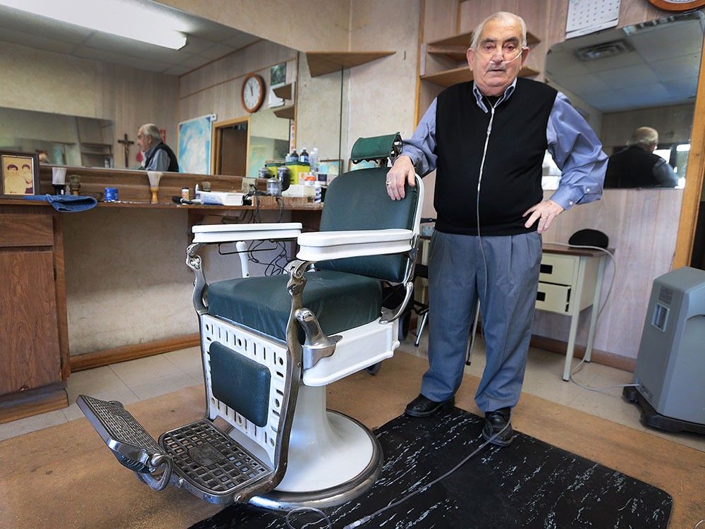 Mario the barber closes up shop after 47 years | Windsor Star