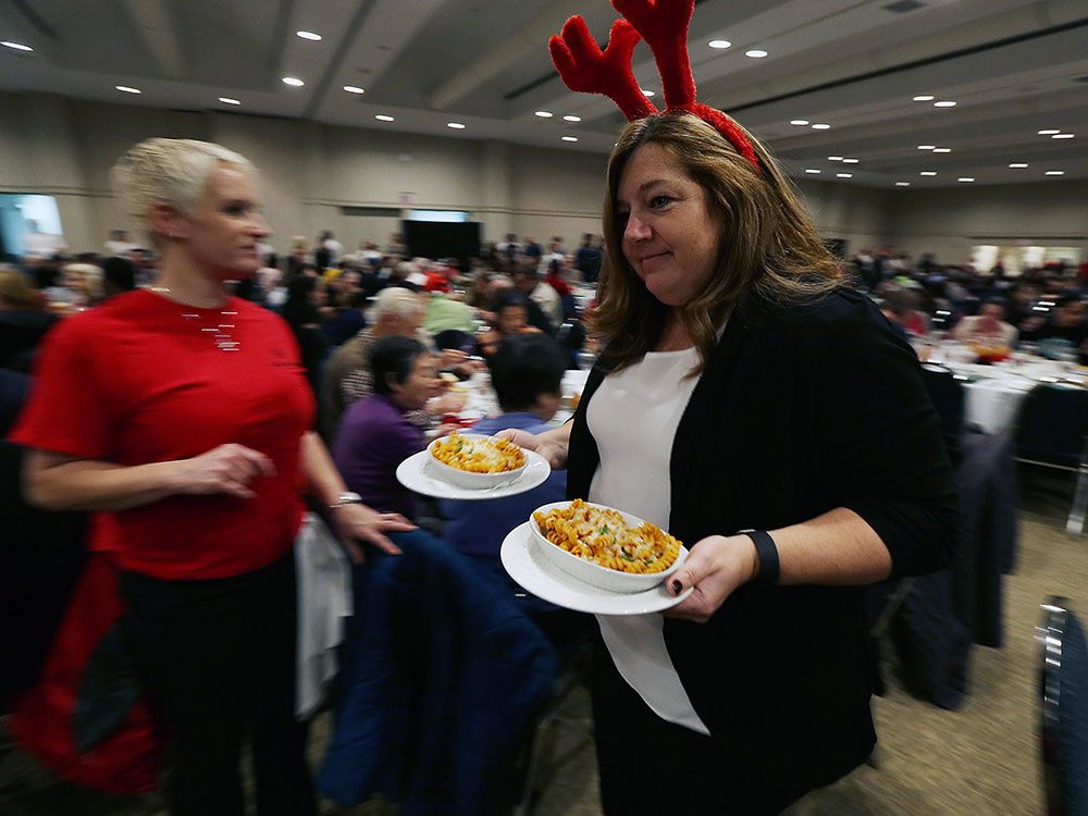 Salvation Army hosts hundreds for holiday feast | Windsor Star