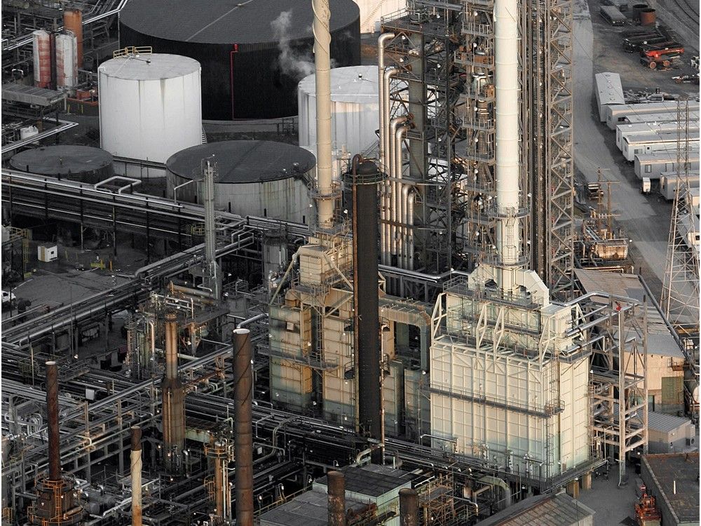 Marathon refinery in Detroit wants to increase emissions | Windsor Star