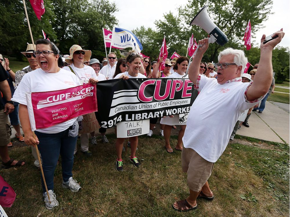 Library Warriors Continue To Rally In Effort Of Striking New Deal