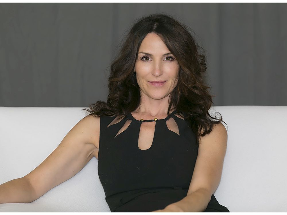 Traffic surge for Jen Jasey's website helping Americans flee Trump ...