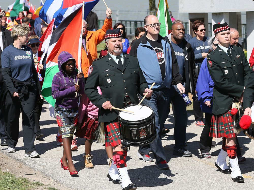 Project complete: Great Canadian flag raising videos and images ...