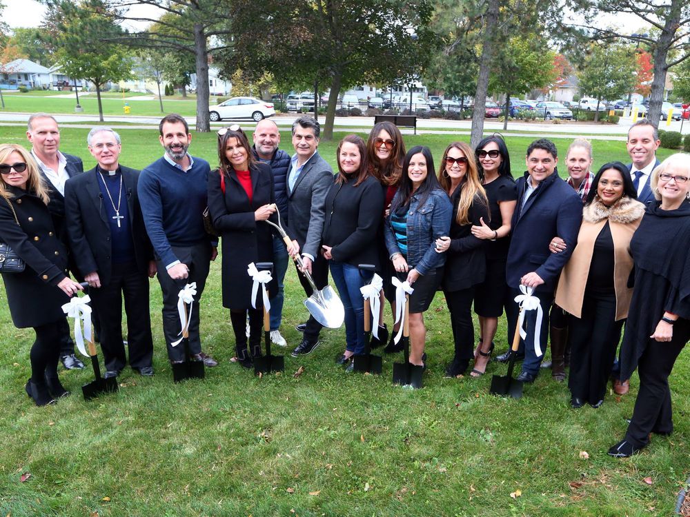 Supporters dig in for HDHG Healing Garden | Windsor Star