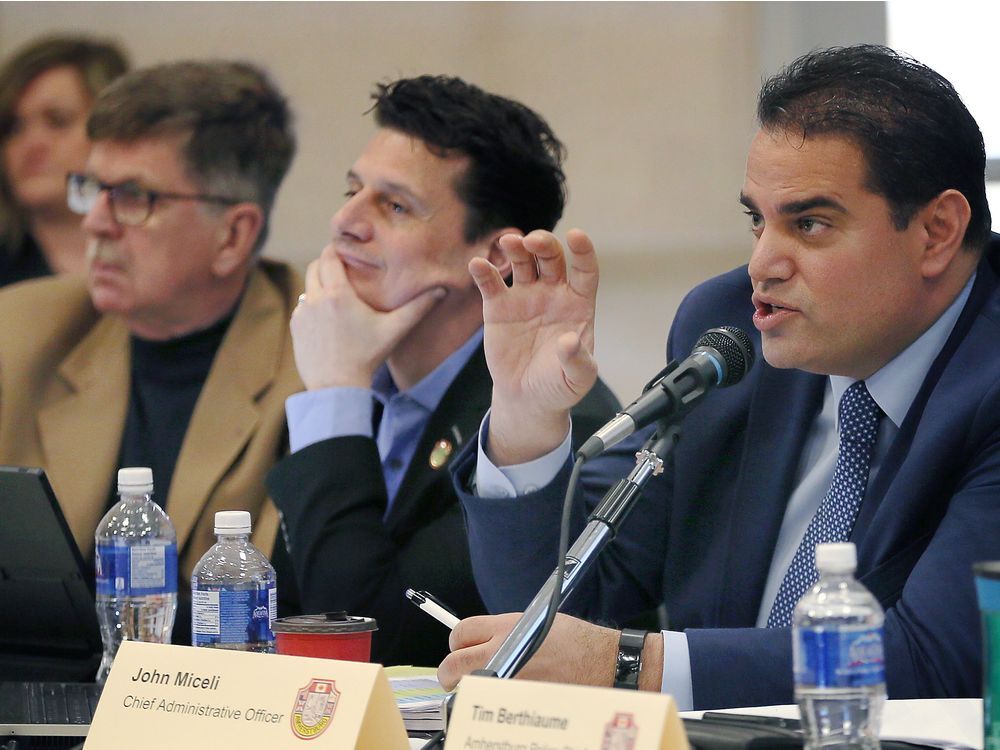 Amherstburg contravened Municipal Act with closed meetings on policing ...