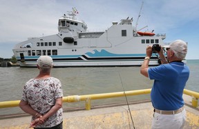 Shoreline crowd greets new $40M Pelee Island ferry at Kingsville Dock ...