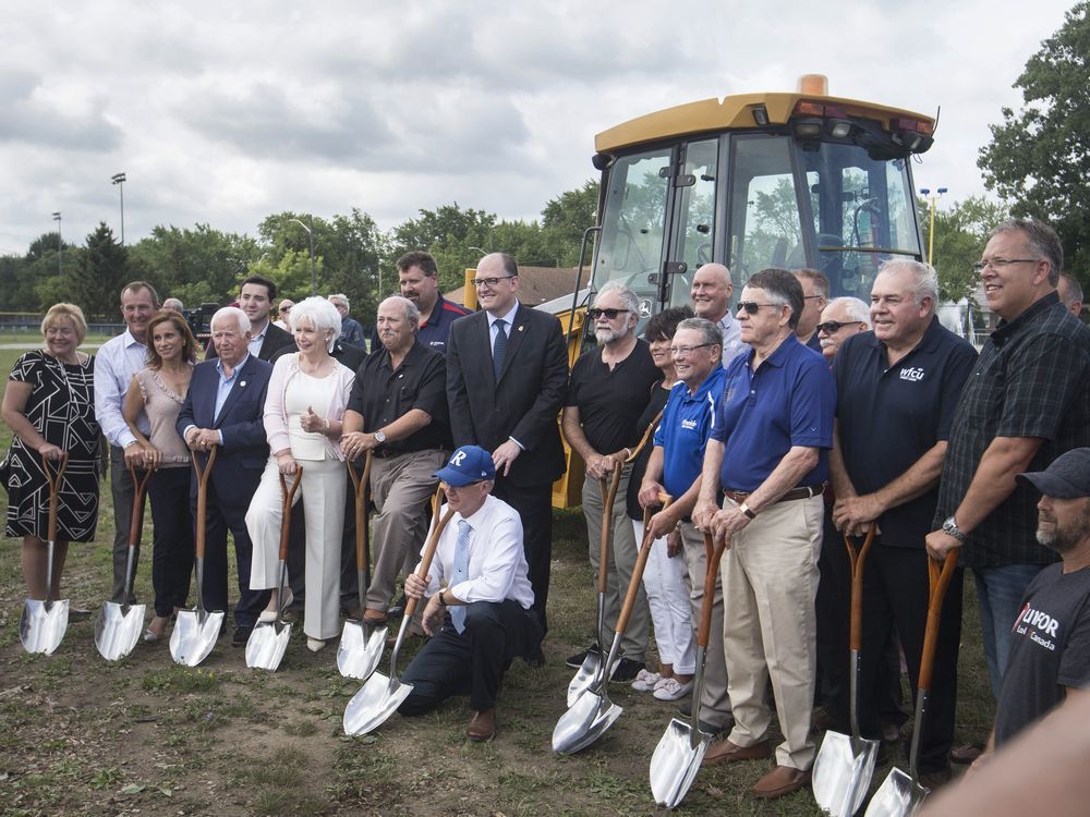 Groundbreaking held for Riverside 'field of dreams' | Windsor Star