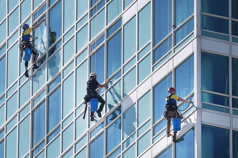 Photo: Perfect day for high-rise window washing | Windsor Star
