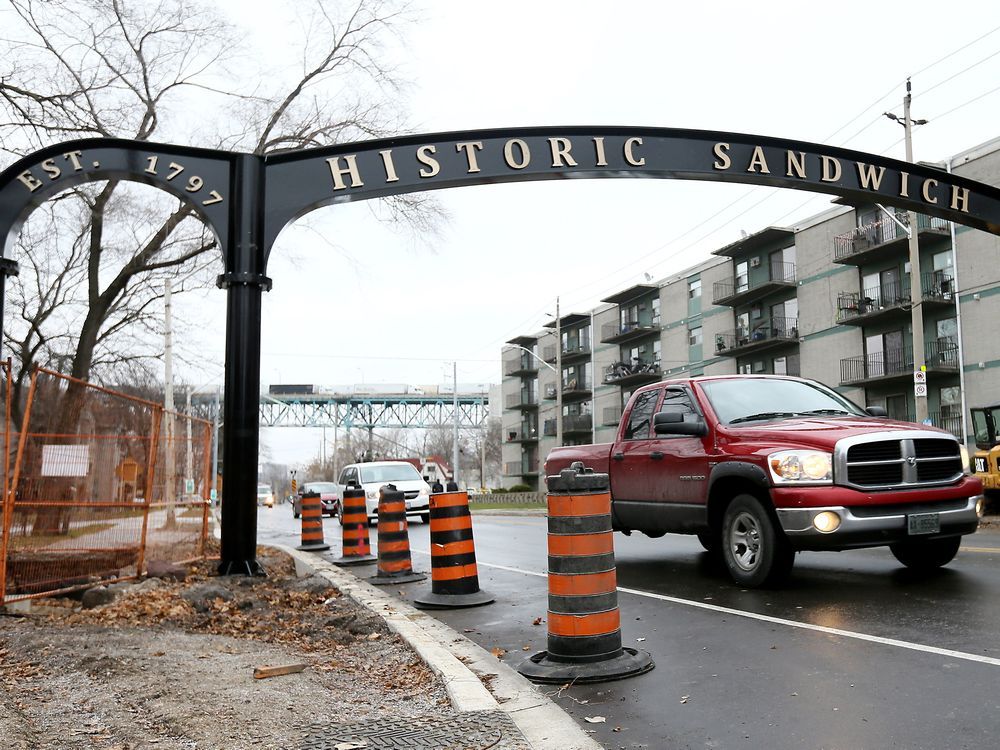 Photos: New Sandwich Town arch erected | Windsor Star