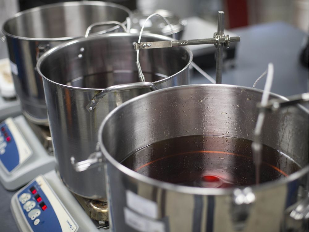 'This is gold' — Aphria Inc. starts rolling out cannabis vape products ...