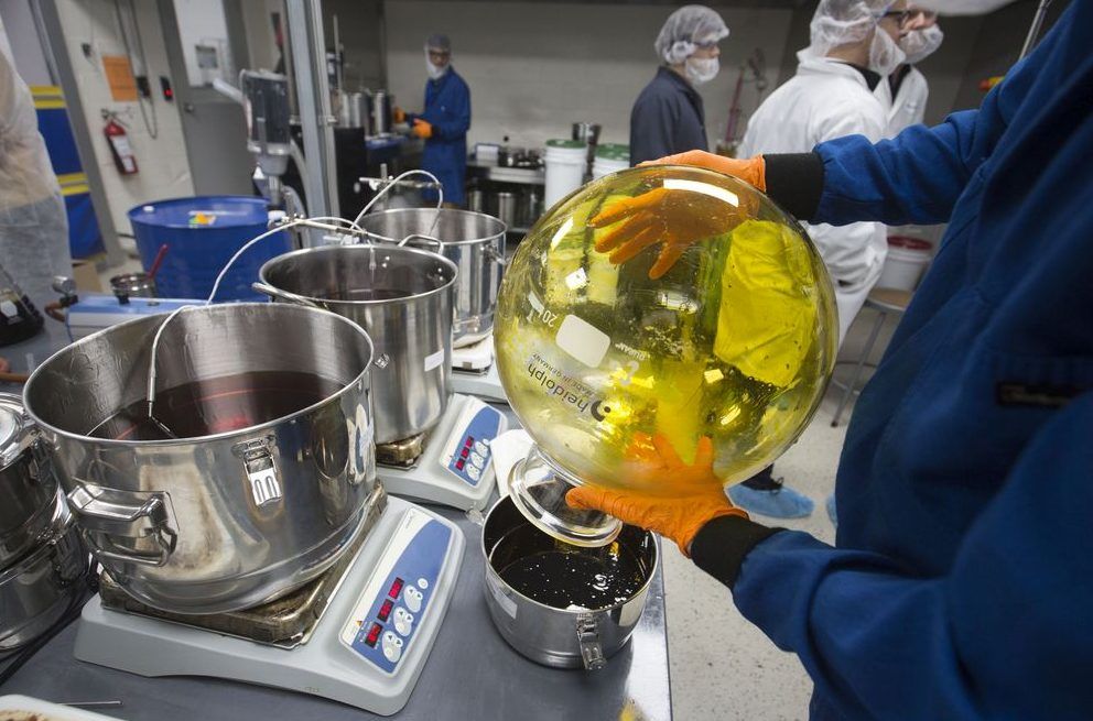 'This is gold' — Aphria Inc. starts rolling out cannabis vape products ...