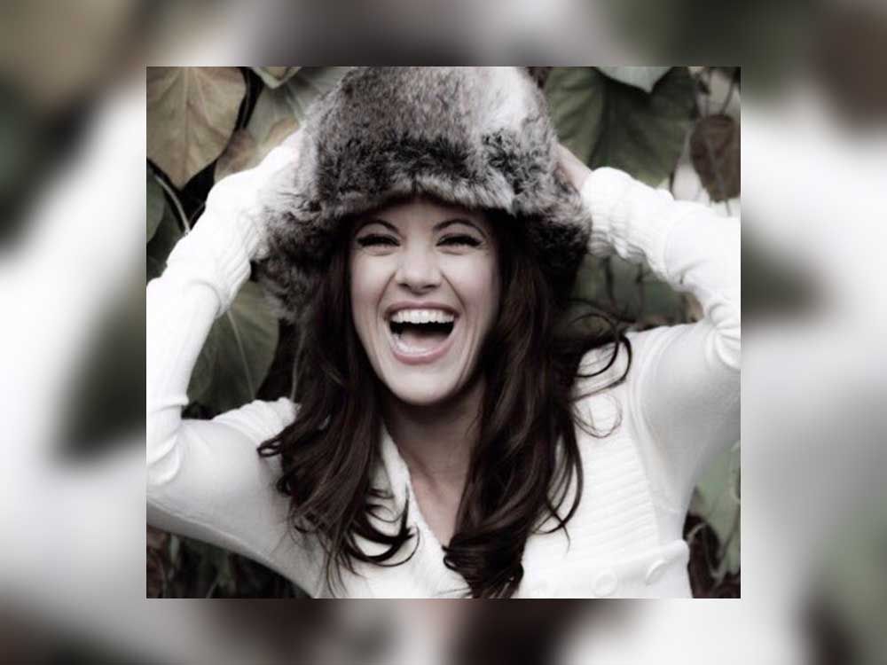 Windsor-raised singer competes in TV Christmas Caroler Challenge ...