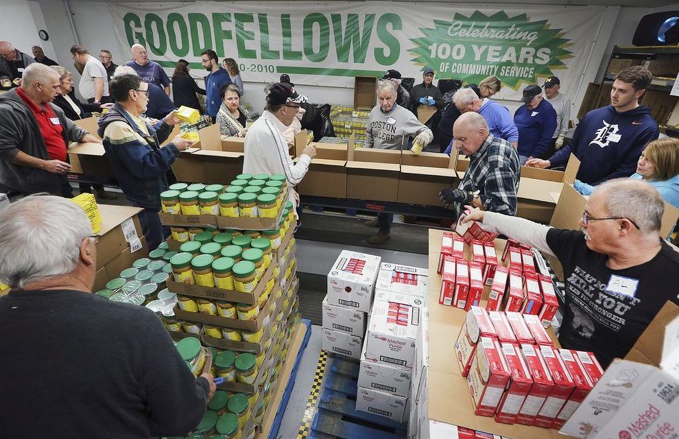 Photos: Goodfellows fill holiday food baskets | Windsor Star