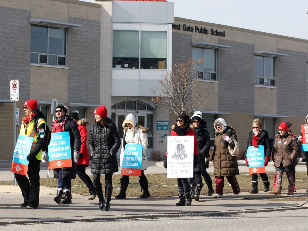 Photos: Teachers on picket lines again | Windsor Star