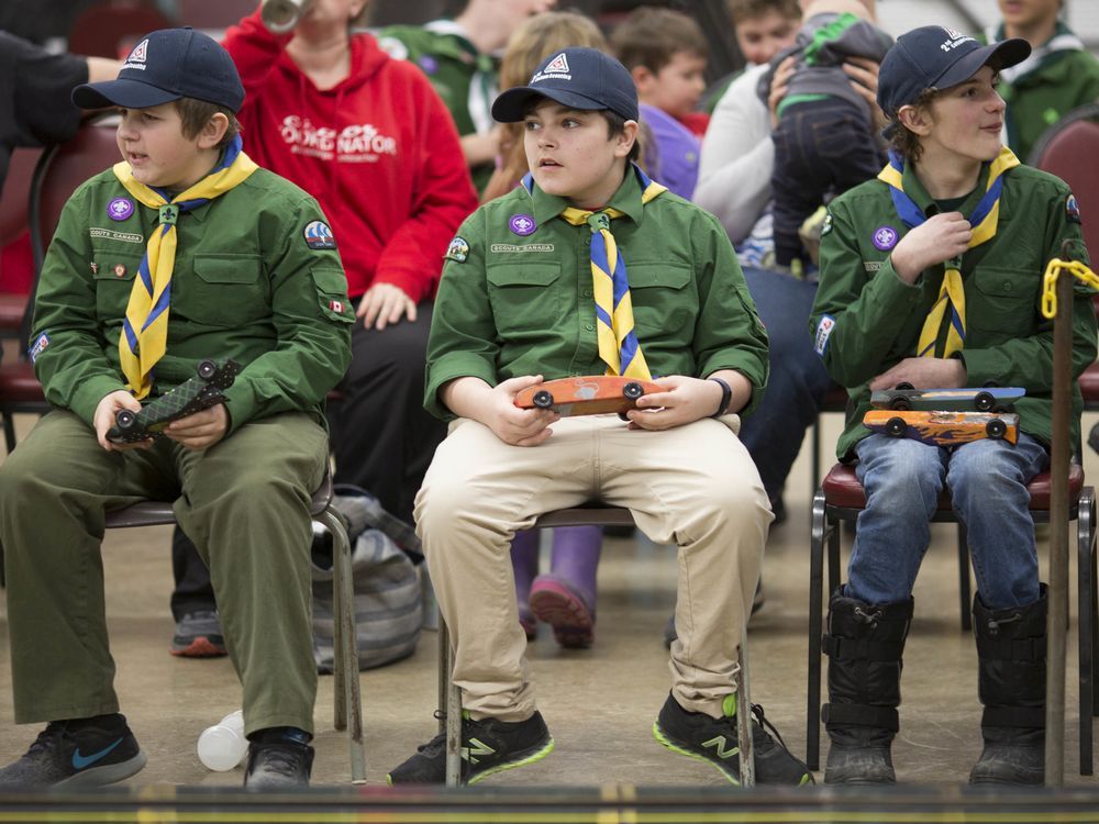 Photos: Scouts compete in Beaver Buggy racing in Harrow | Windsor Star