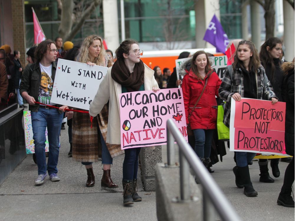 UWindsor walkout supports Wet'suwet'en protests | Windsor Star