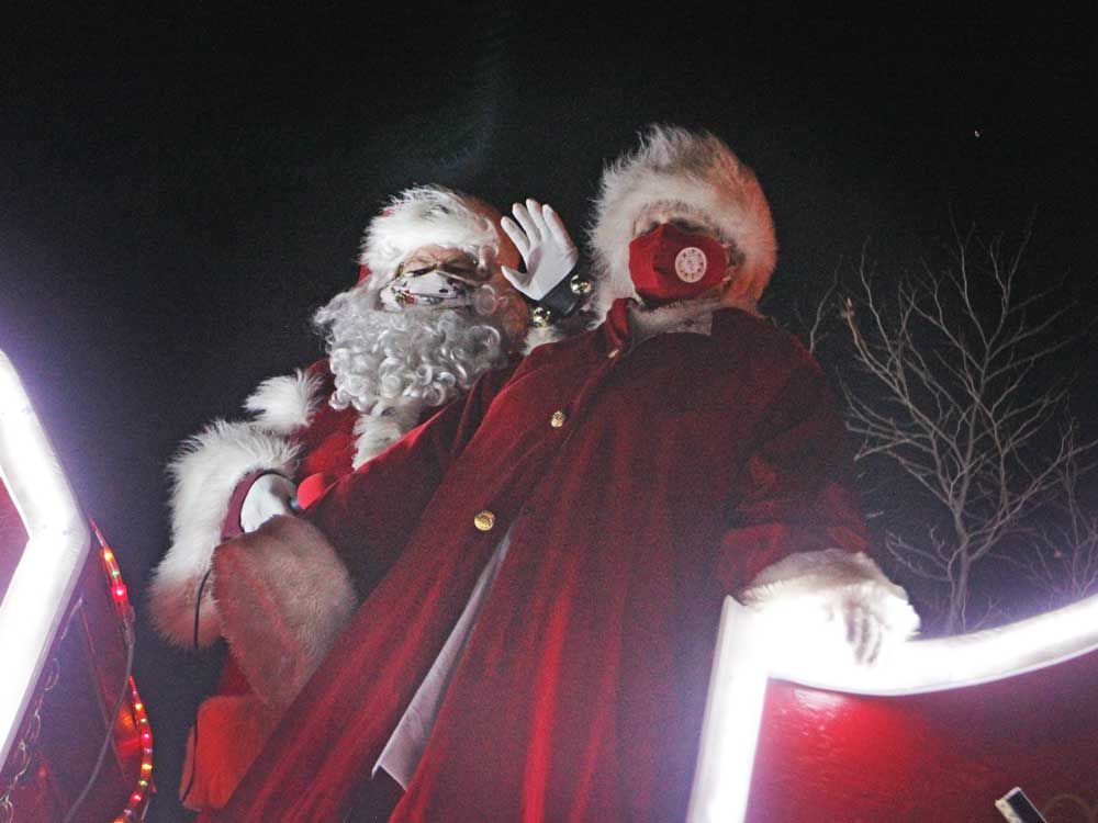No attendance spots left for Windsor's 'reverse' Santa Claus parade ...