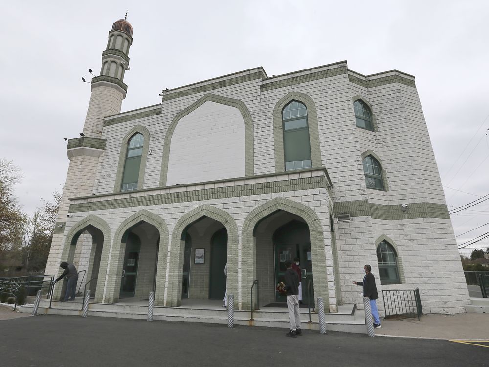 Local Muslims finding safe ways to come together for Ramadan | Windsor Star
