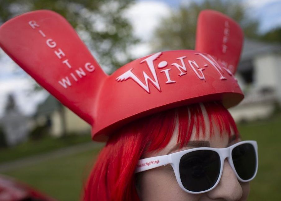 Windsor 'Wing-Nut' vying to become NHL's biggest team fan | Windsor Star