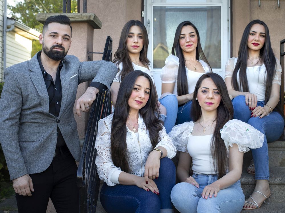 Five siblings celebrate unique day of graduating together | Windsor Star