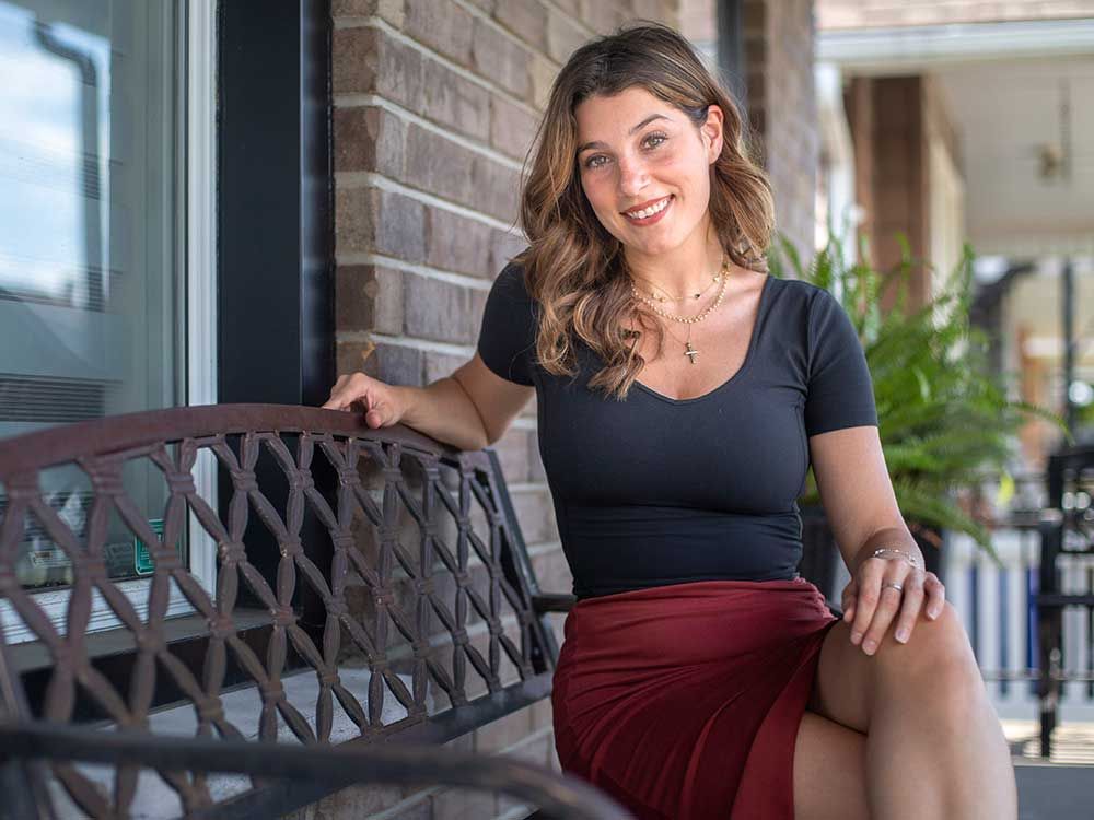 Windsor pop singer hopes to win L.A. performance opportunity | Windsor Star