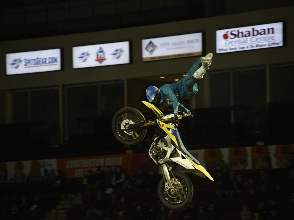 Photos: Bikers fly high at motocross stunt show | Windsor Star