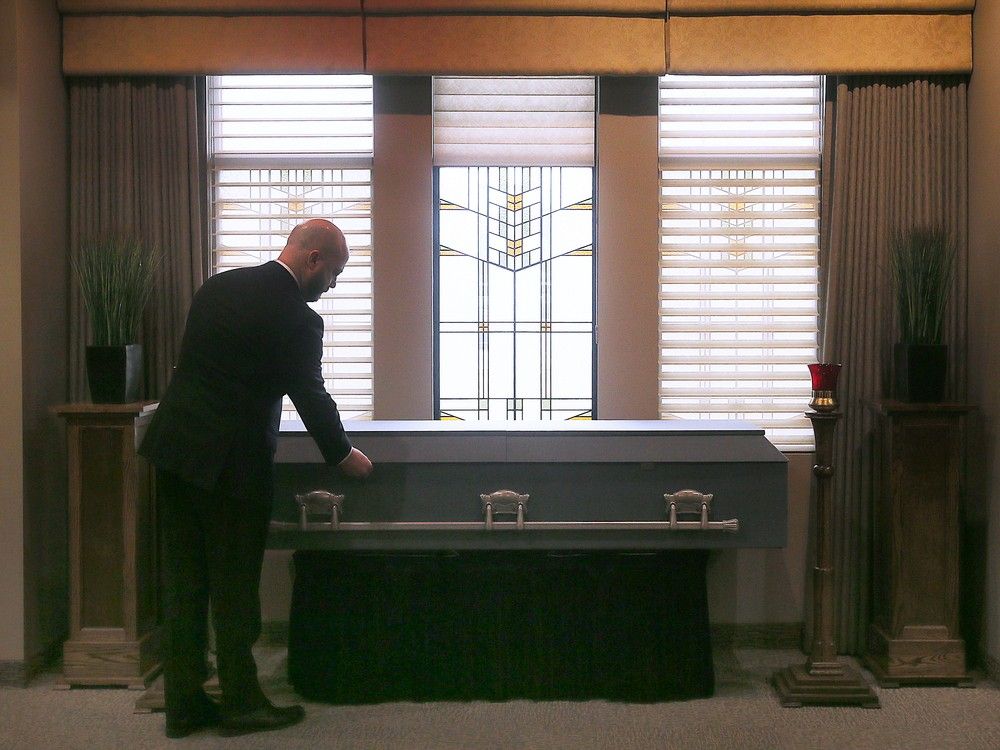 Laying Windsor’s unclaimed bodies to rest: 'Their life matters ...