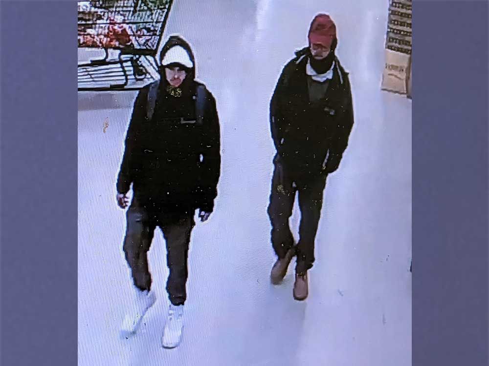 Windsor police seek knife-brandishing store robbers | Windsor Star