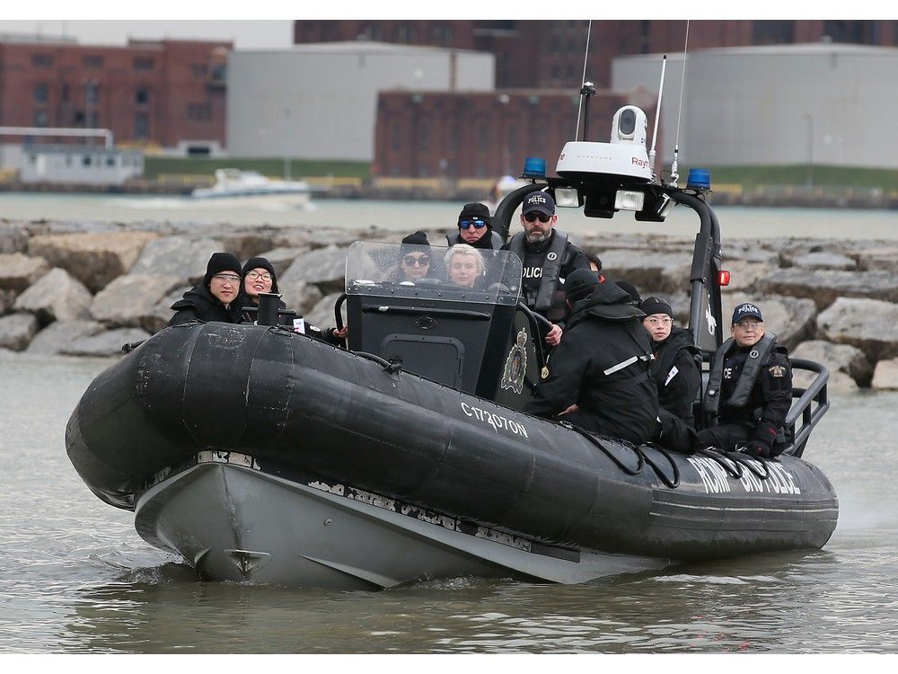 Naval police, fire units prepare navy reservists for emergencies ...