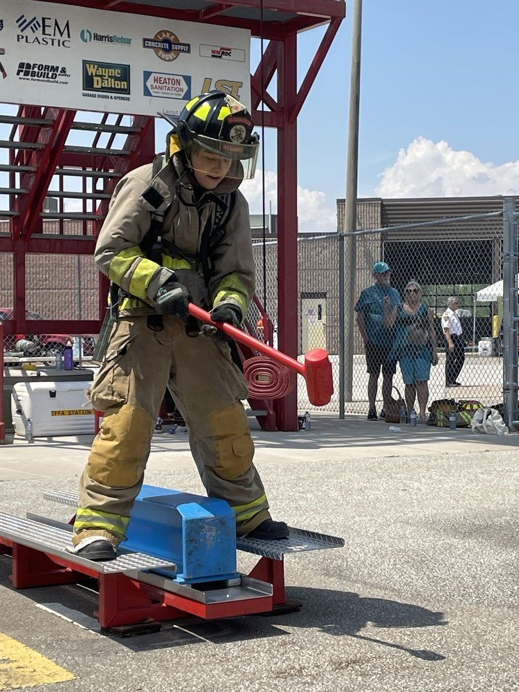 Firefighters compete over obstacle course | Windsor Star
