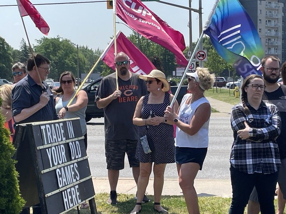 Unions protest Ford government | Windsor Star