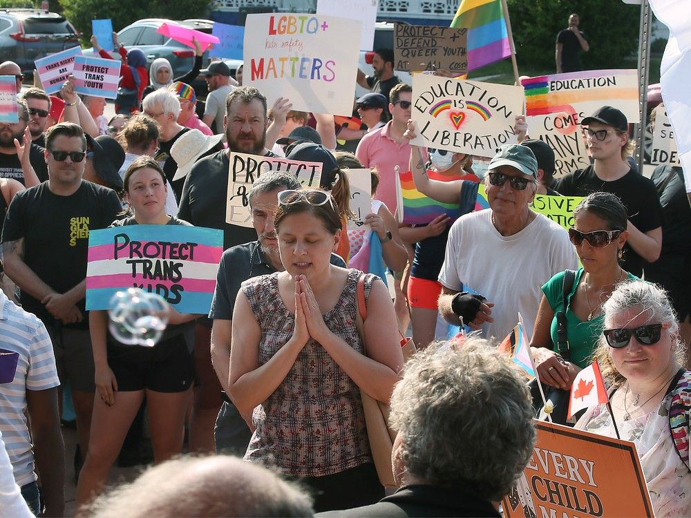 Protesters decry school board banning in-person attendees | Windsor Star