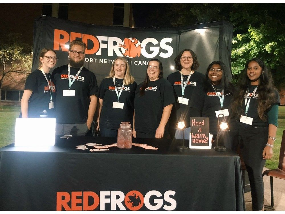 Youthful ‘Red Frogs’ aim to boost safety in downtown Windsor | Windsor Star
