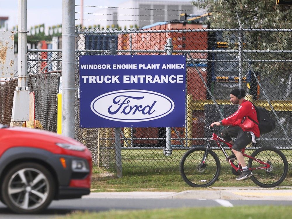 Ford workers in Windsor to be laid off next week due to U.S. strike ...