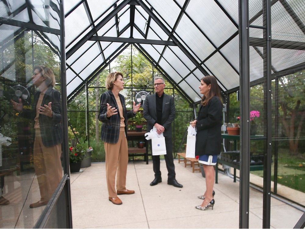 Hospice greenhouse program grows with help from Caesars Windsor ...