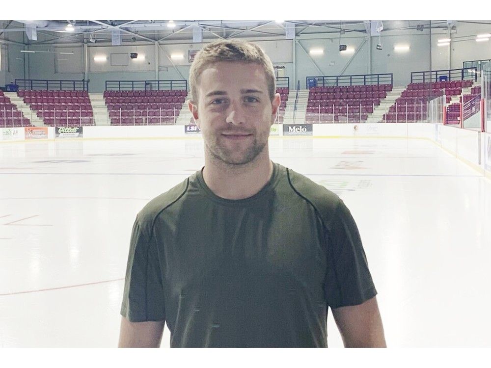 Leamington Flyers stretch unbeaten streak to seven games. | Windsor Star