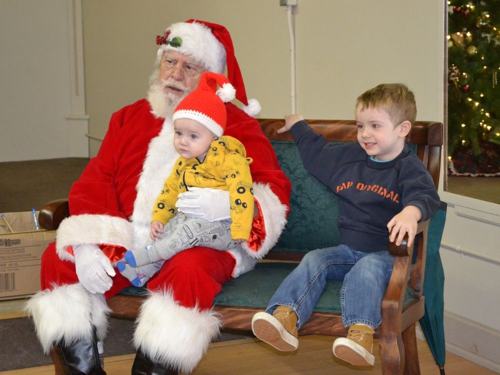 Santa pays special visit to Canadian Transportation Museum | Windsor Star