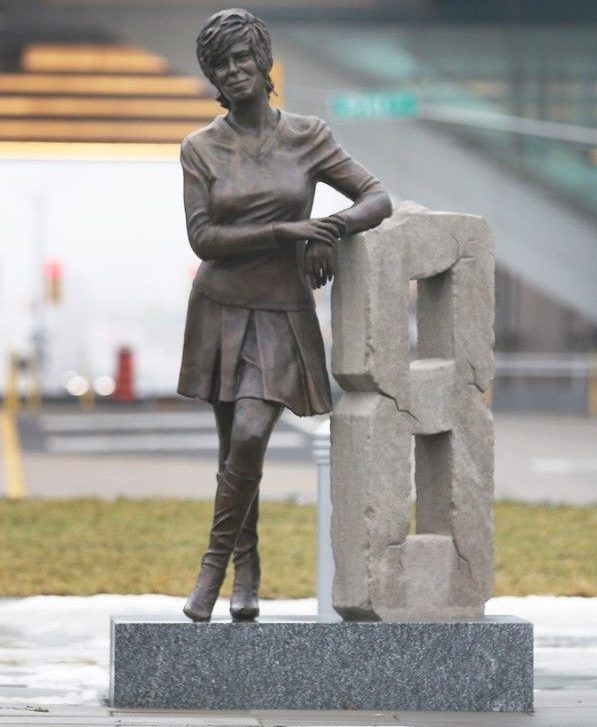 City of Windsor to repair vandalized Rosalie Trombley statue by spring ...