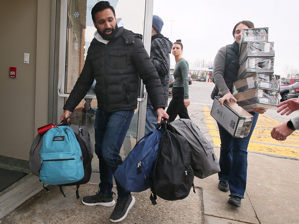 Donated winter warming kits help homeless survive cold temps | Windsor Star