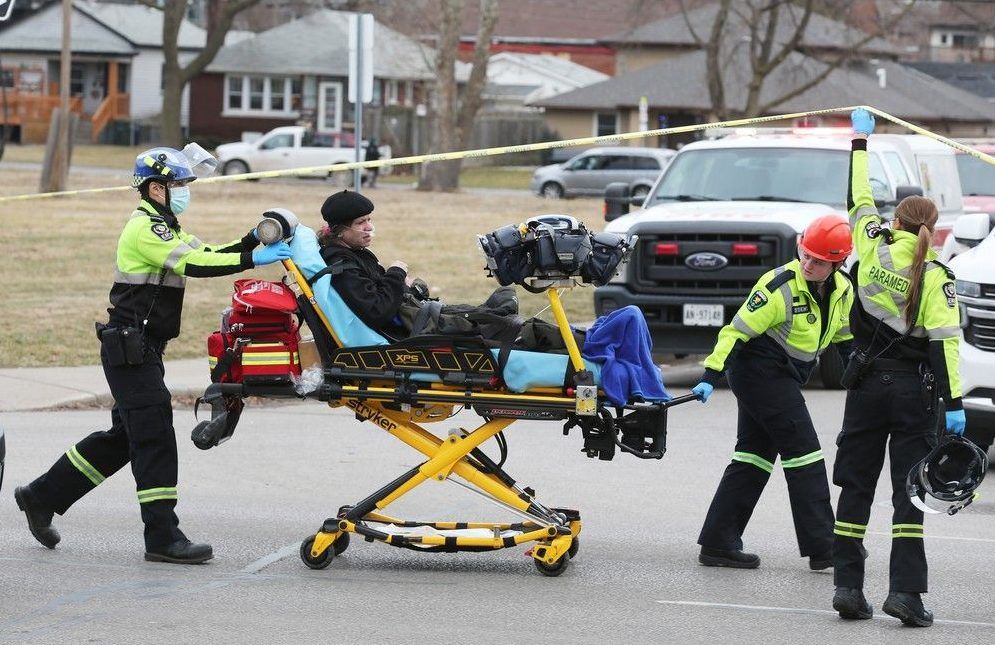 Many rushed to hospital due to downtown Windsor apartment fire ...