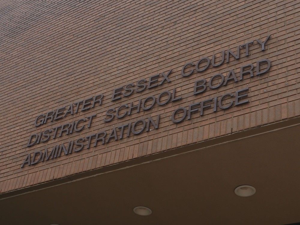 Public school board reaches tentative deal with contract teachers ...