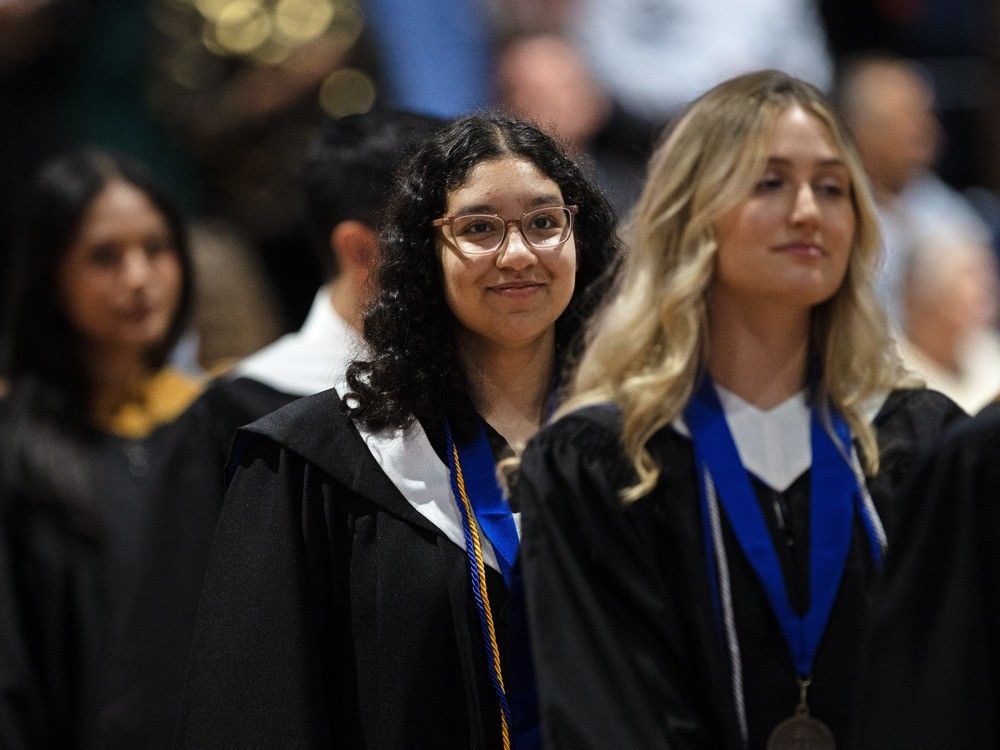 UWindsor celebrates 5,000 graduates in spring convocation | Windsor Star