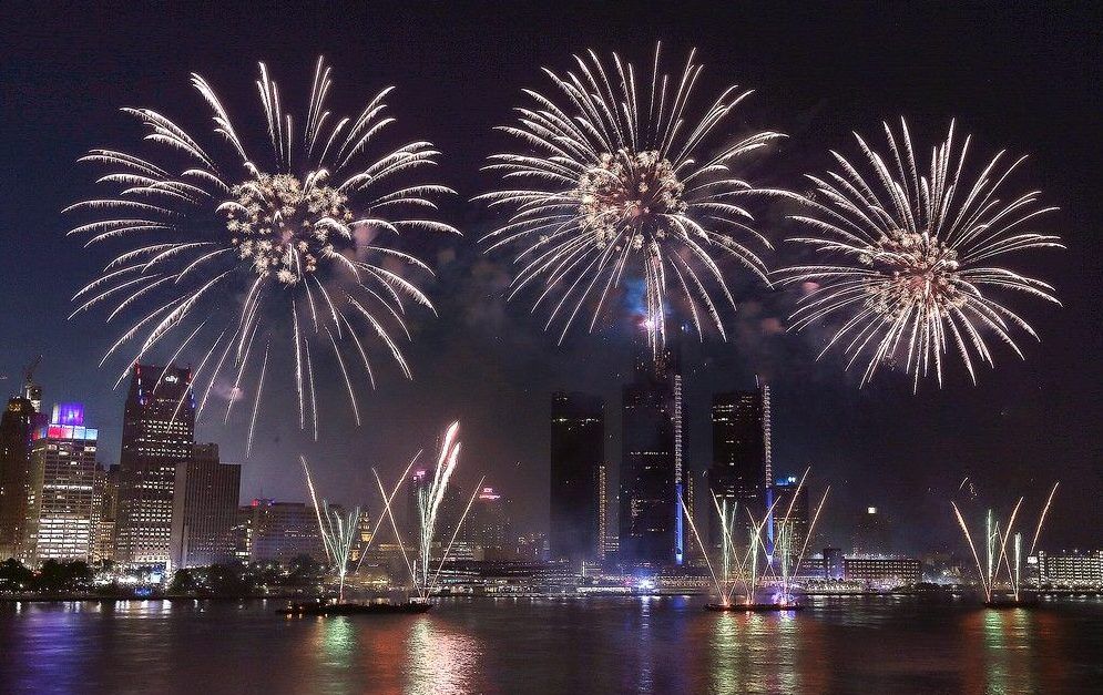 Downtown full of action with fireworks, fair, and hockey | Windsor Star