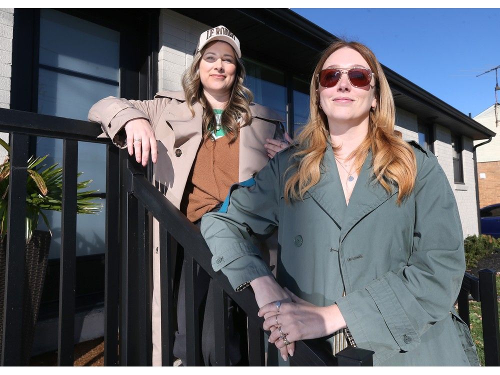 Windsor women flip the script on hoarder homes for HGTV spotlight ...