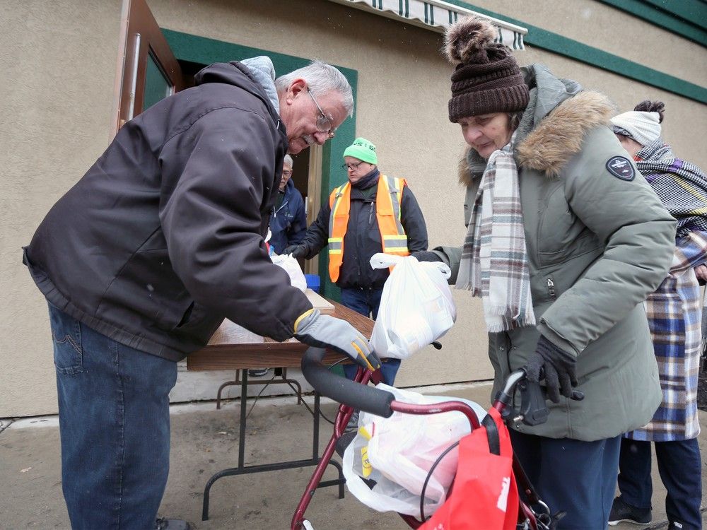 Windsor Goodfellows hand out 200 turkeys from Mikhail family | Windsor Star