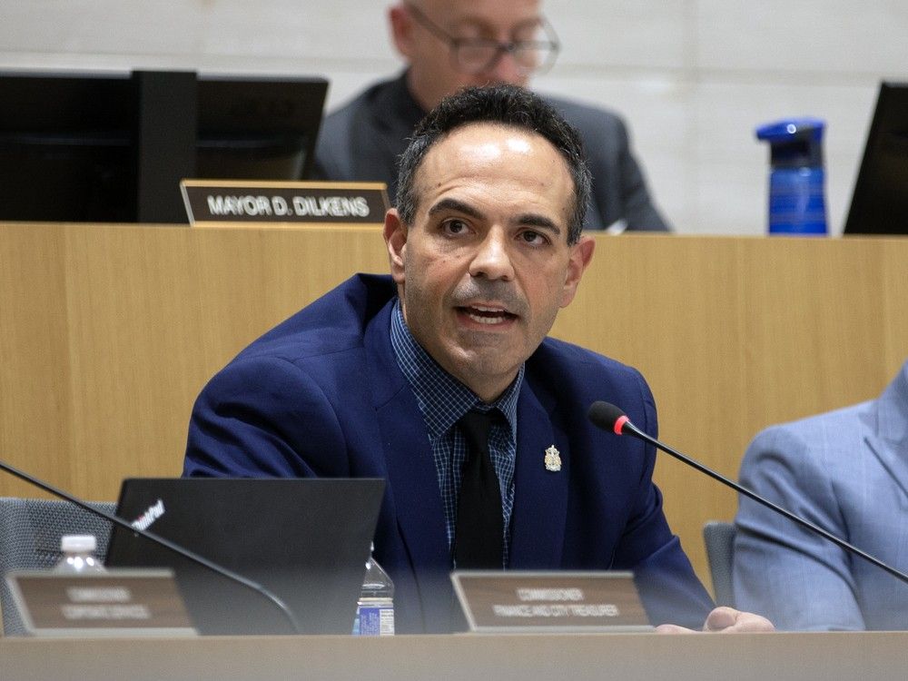 Another Windsor city hall shakeup as top bureaucrat says he's retiring ...