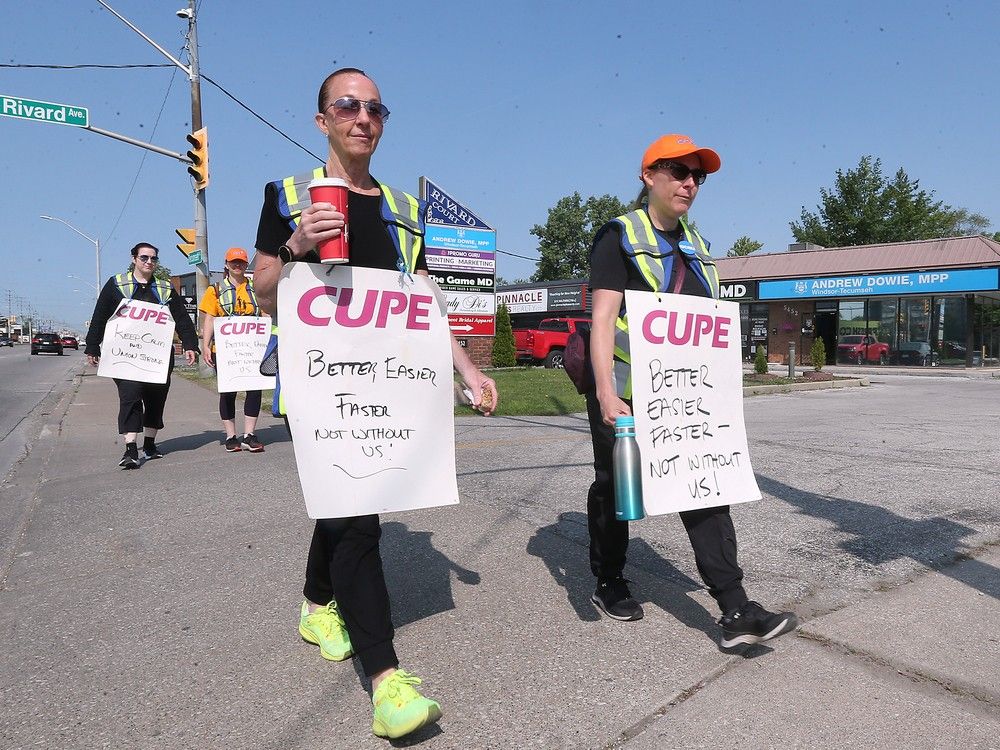 Windsor WSIB workers remain on picket line as strike continues ...