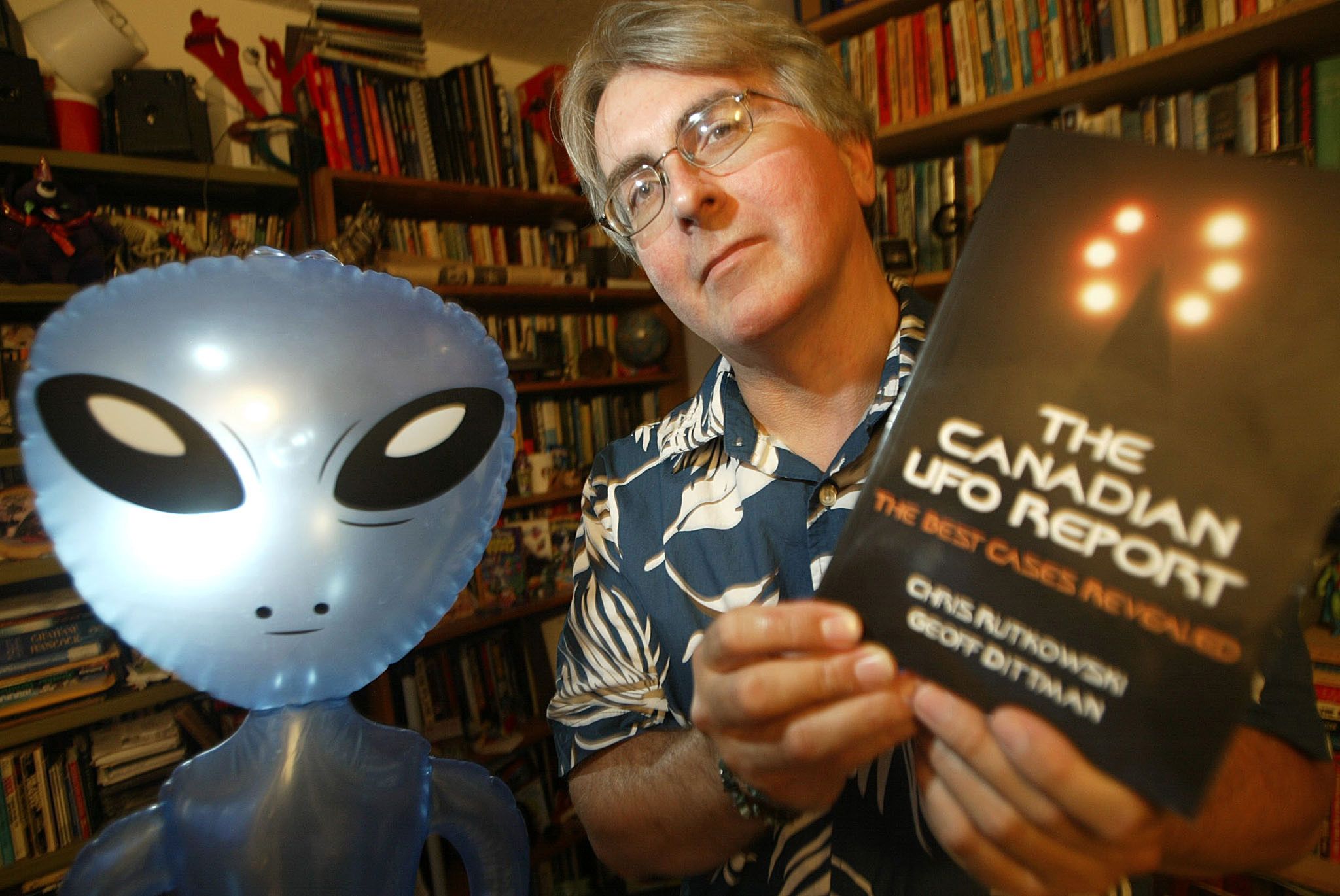 HAL'S HEADLINES: UFO sightings surge but not in Manitoba | Winnipeg Sun