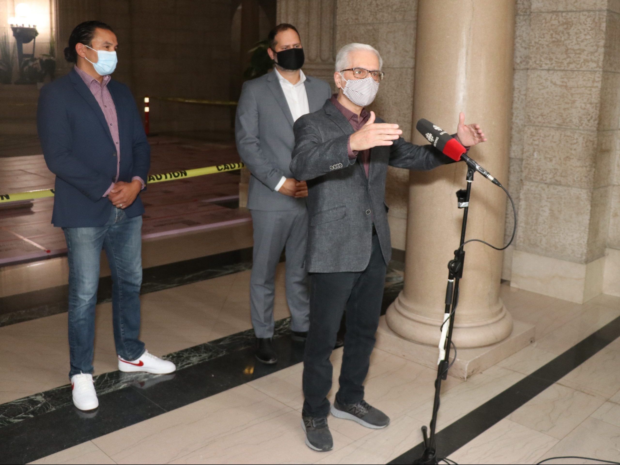 NDP calls on gov't to delay shuttering CancerCare units | Winnipeg Sun