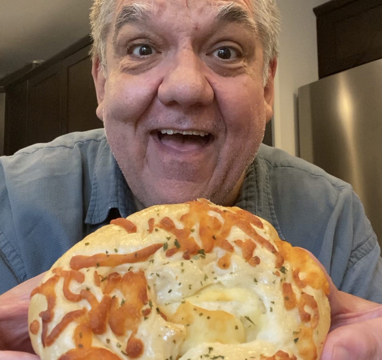 HAL'S KITCHEN: West End bakery has great buns! | Winnipeg Sun